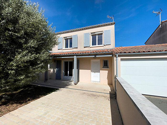 Saint-Vivien - Maison 4 pièces à vendre