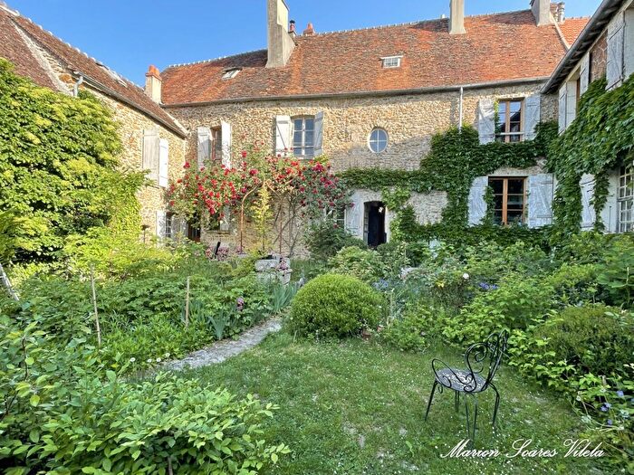 Maison 14 pièces à vendre à Chaumes-en-Brie