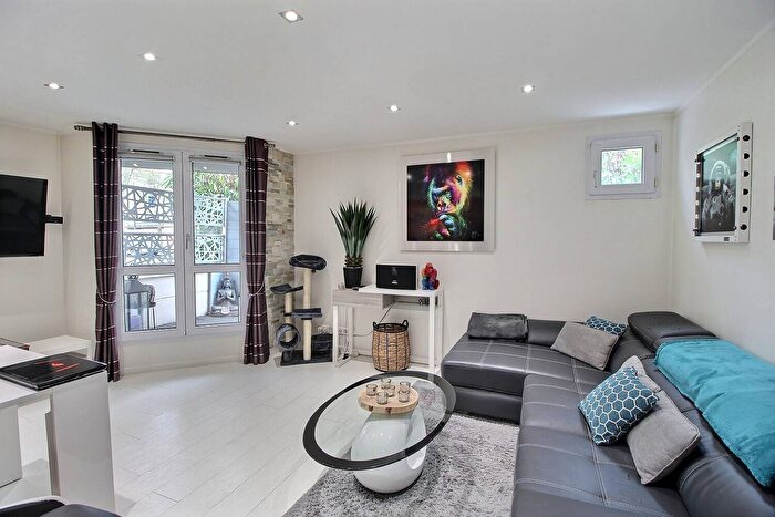 Appartement à louer - LEurope, Guyancourt - 2 pièces - 1 chambre