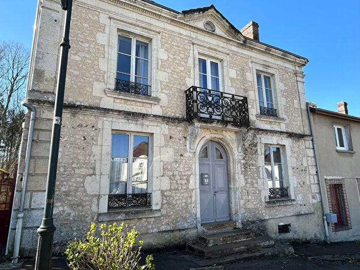 Maison à vendre - Beaumont-les-Autels - 7 pièces - 4 chambres