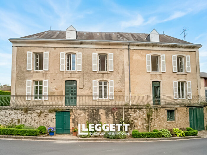 Maison à vendre - Lussac-les-Églises - 12 pièces - 5 chambres