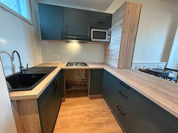 Appartement à louer - Trois Quartiers-Centre Ville, Poitiers - 3 pièces - 2 chambres