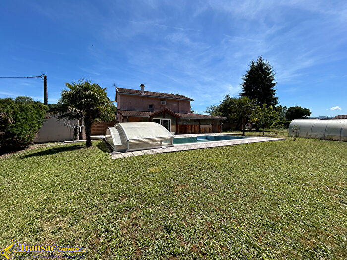 Maison 5 pièces à Noalhat, à vendre