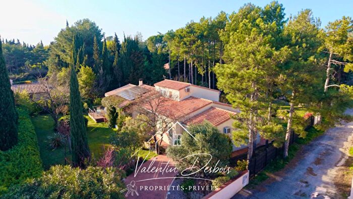 Maison à vendre - Villemoustaussou - 5 pièces - 4 chambres