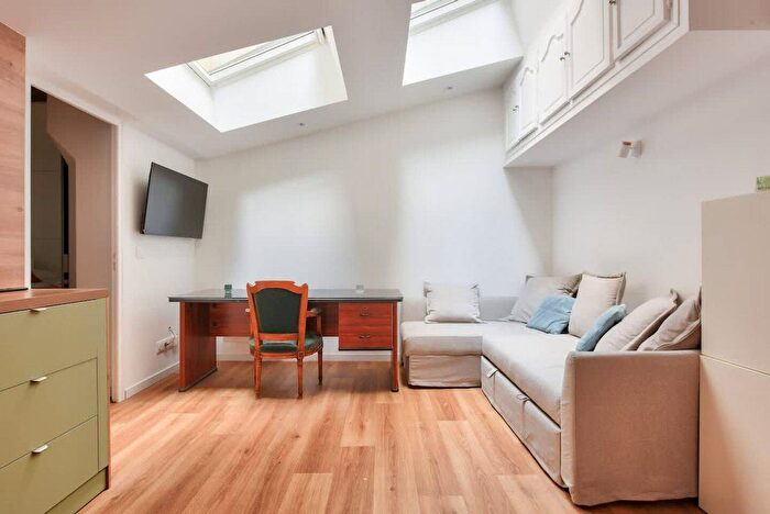 Appartement à louer - Dupleix-Motte Picquet, Paris ème arrondissement - 2 pièces - 1 chambre