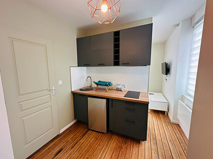 Appartement à louer - Reims, Courlancy, Porte de Paris, Bois dAmour - 1 pièce