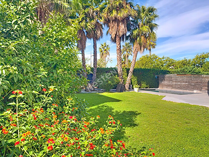 Maison à vendre - Six-Fours-les-Plages, Les Lones, Bucarin, Fort, Les Playes - 8 pièces - 6 chambres