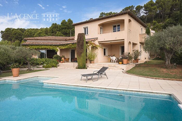 Maison à vendre - Meyreuil - 6 pièces - 4 chambres