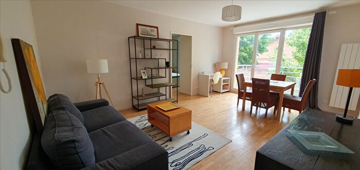 Nanterre, Chemin de l'île : Appartement 2 pièces à louer