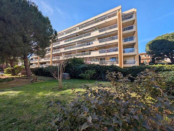 Appartement à louer - Saint Augustin, Nice - 2 pièces - 1 chambre