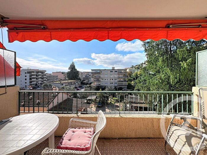 Appartement à louer - Mandelieu-la-Napoule, Capitou - 2 pièces - 1 chambre