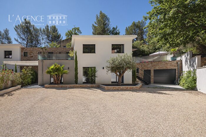 Maison à vendre - Aix-en-Provence, Les Milles - 8 pièces - 6 chambres