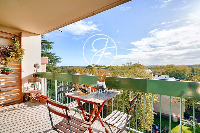 Appartement 4 pièces à Le Mesnil-le-Roi, à vendre