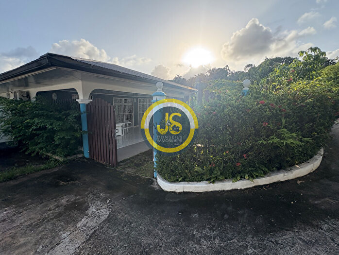 Maison à louer - Remire-Montjoly - 5 pièces - 4 chambres