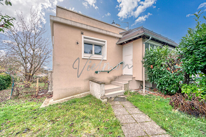 Maison à vendre - Chanteloup-les-Vignes - 5 pièces - 2 chambres