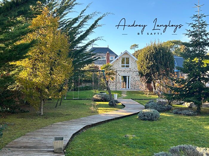 Maison à vendre - Pornichet, Centre-ville, Gare, Gambetta - 12 pièces - 6 chambres