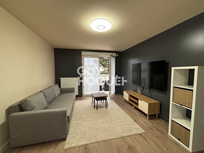 Appartement à louer - Noisy-le-Grand, Est - 3 pièces - 2 chambres