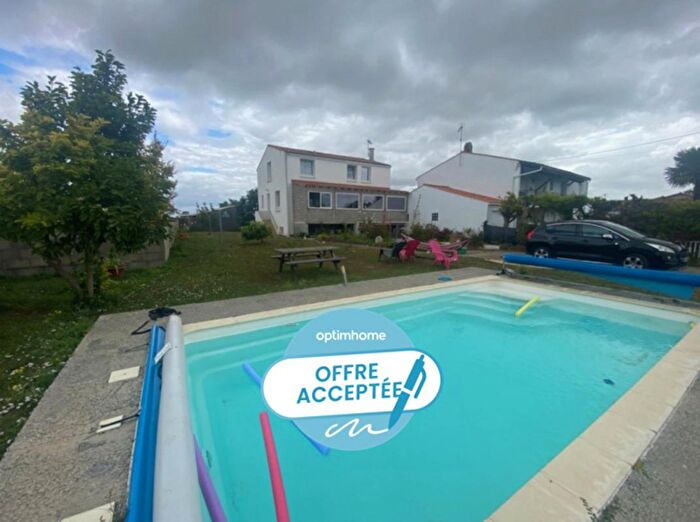 Maison 8 pièces à Triaize, à vendre