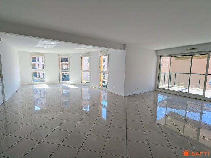 Aix-en-Provence, Centre-ville : Appartement 4 pièces à vendre