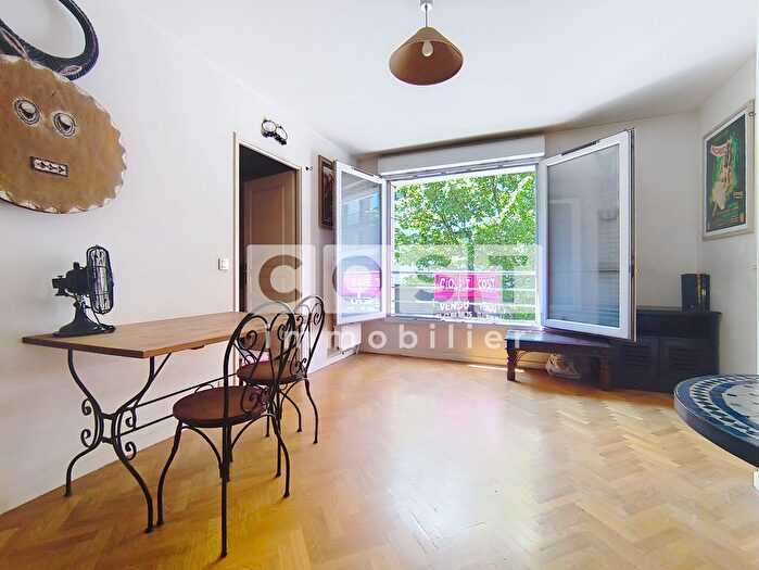 Appartement 2 pièces à Asnières-sur-Seine, Centre-ville, à vendre