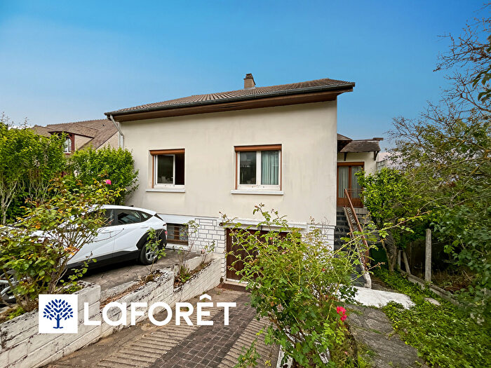 Viry-Châtillon, Centre-ville : Maison 5 pièces à vendre