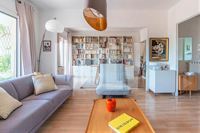 Appartement à vendre - Montrouge, Haut-Mesnil Grand Sud - 5 pièces - 3 chambres