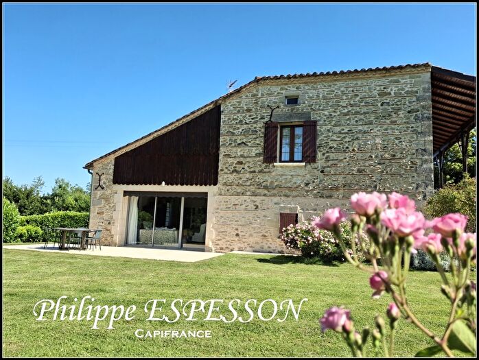 Castelnau-sur-Gupie : Maison 8 pièces à vendre