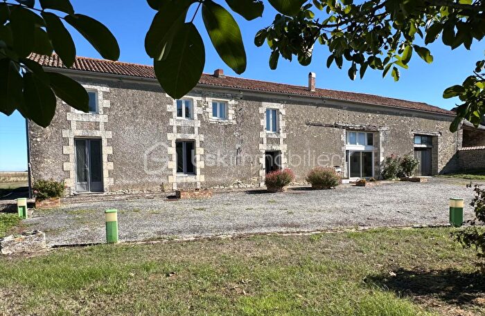 Maison 6 pièces à Cuhon, à vendre