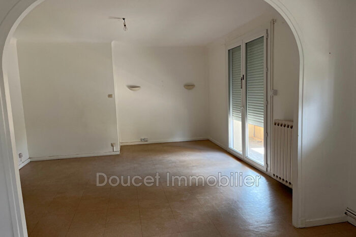 Appartement à louer - Béziers, Champ de Mars - 3 pièces - 2 chambres