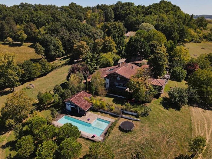 Maison à vendre - Bon-Encontre - 12 pièces - 7 chambres