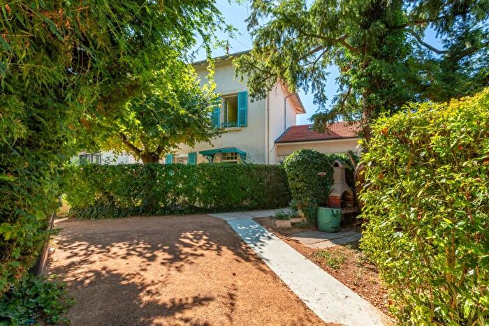 Villars-les-Dombes : Maison 8 pièces à vendre