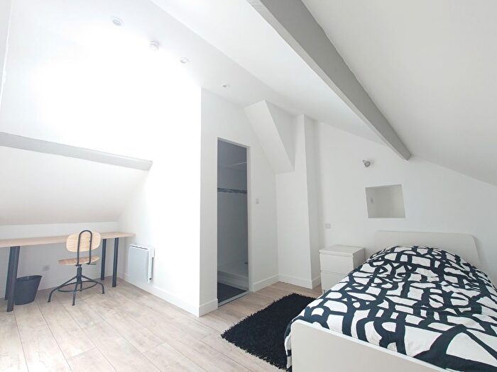 Appartement à louer - Champs-sur-Marne, Centre-ville - 1 pièce - 1 chambre