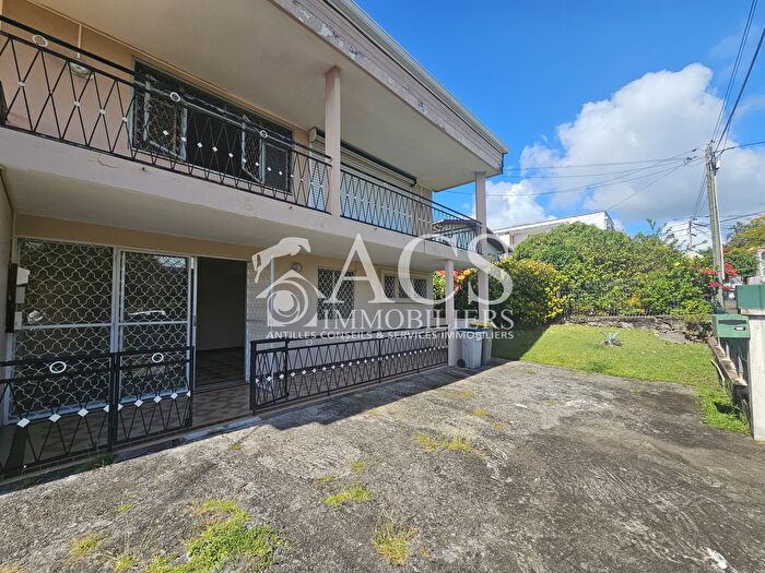 Appartement à louer - Fort-de-France - 4 pièces - 3 chambres