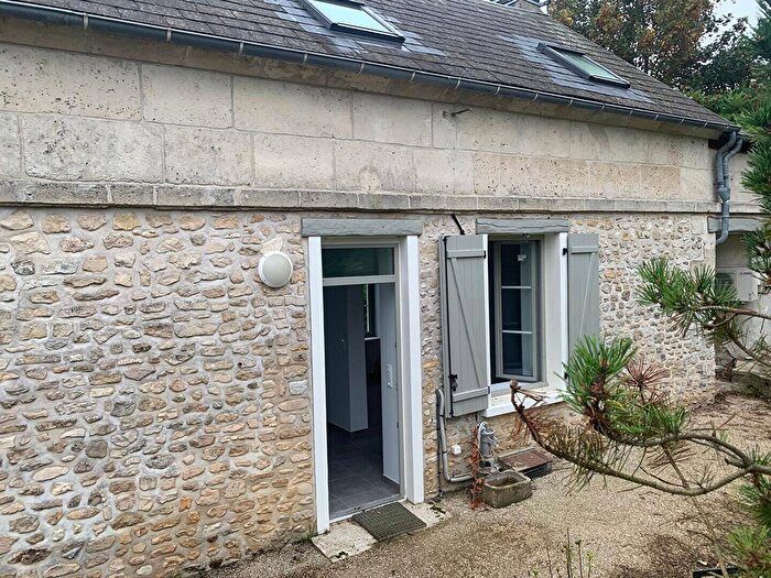 Maison à louer - Berville - 4 pièces - 2 chambres