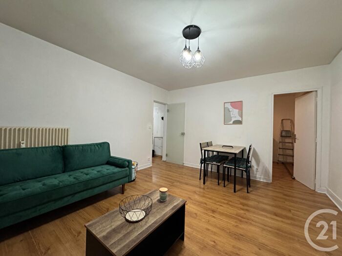Commentry : Appartement 2 pièces à louer