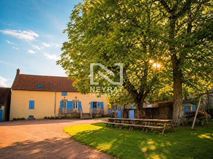 Maison 12 pièces à vendre - Saint-Bonnet-de-Vieille-Vigne