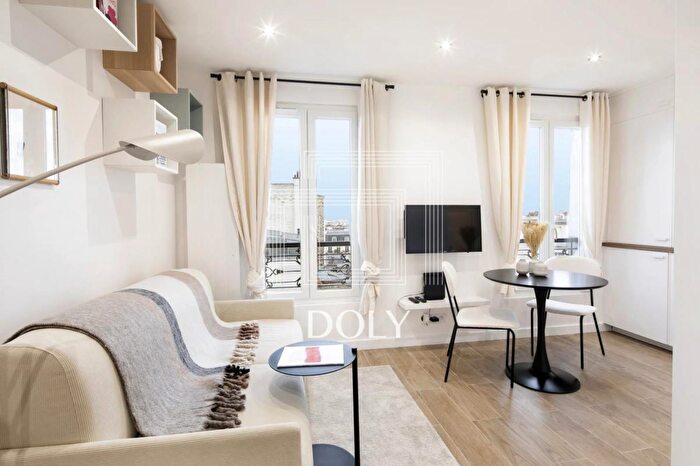 Appartement à louer - Paris e , Montmartre, Sacré Coeur, Abbesses - 1 pièce