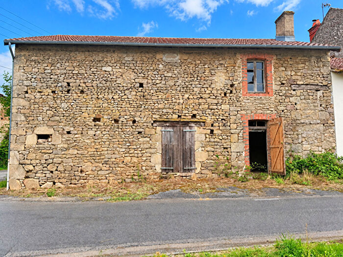 Maison 3 pièces à Villefavard, à vendre