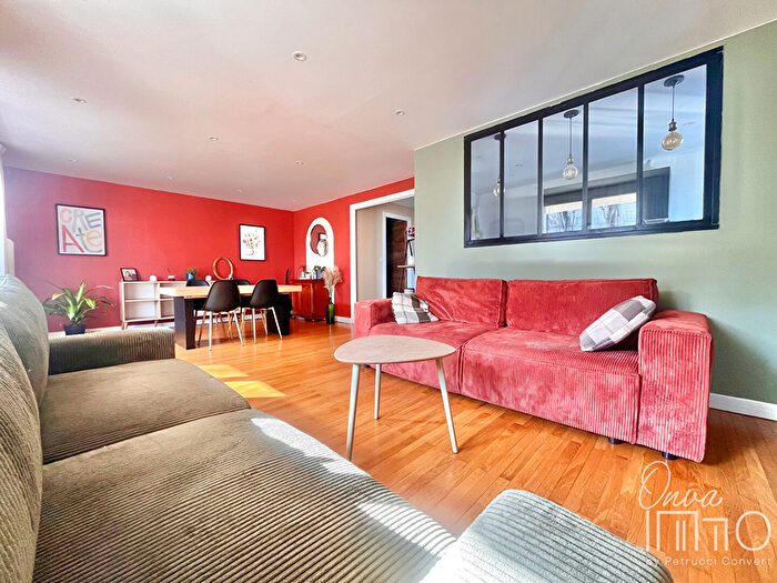 Appartement à vendre - Fontaines-sur-Saône - 3 pièces - 2 chambres