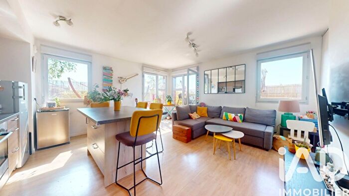 Appartement à vendre - Trappes, Coeur des Merisiers - 3 pièces - 2 chambres