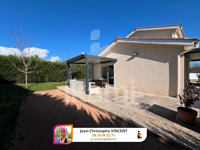 Maison à vendre - La Chapelle-de-Guinchay - 6 pièces - 4 chambres