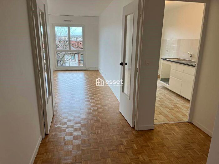 Appartement 3 pièces à Nouveau Chesnay, Le Chesnay-Rocquencourt, à louer