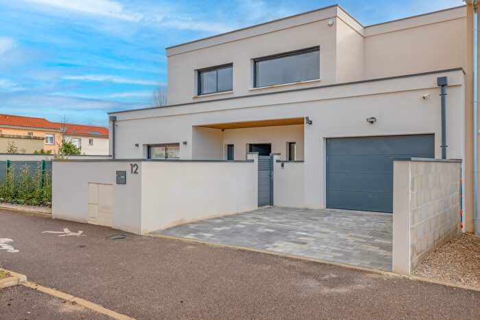 Maison à vendre - Pont-de-Chéruy - 5 pièces - 4 chambres