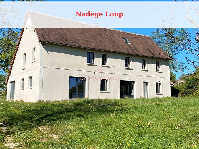 Maison 7 pièces à Sainte-Colombe-sur-Loing, à vendre