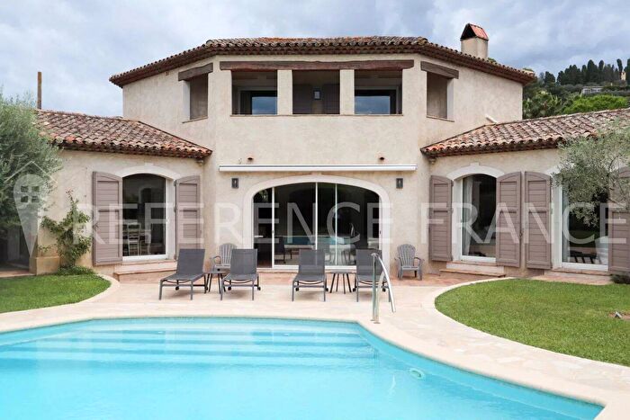 Maison à louer - Valmasque-Notre Dame de Vie, Mougins - 5 pièces - 4 chambres