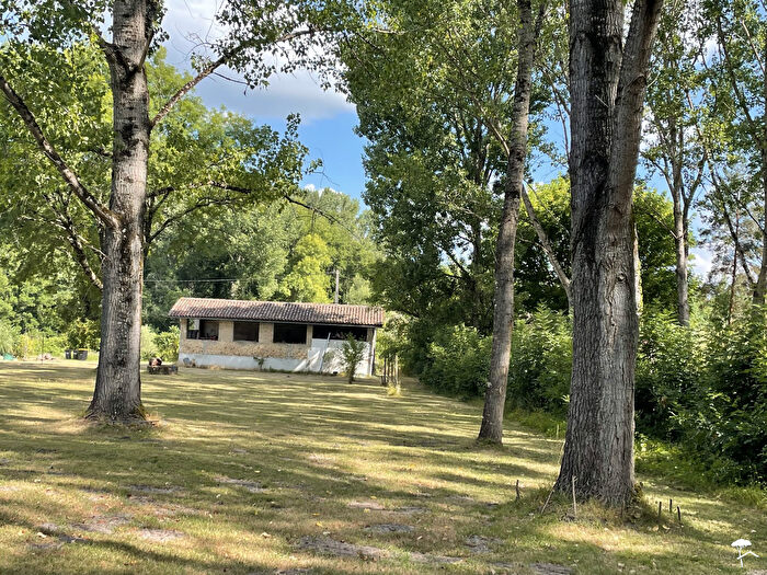 Maison à vendre - Noaillan - 2 pièces - 1 chambre