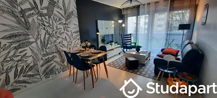 Appartement à louer - Brivazac, Pessac - 1 pièce - 3 chambres