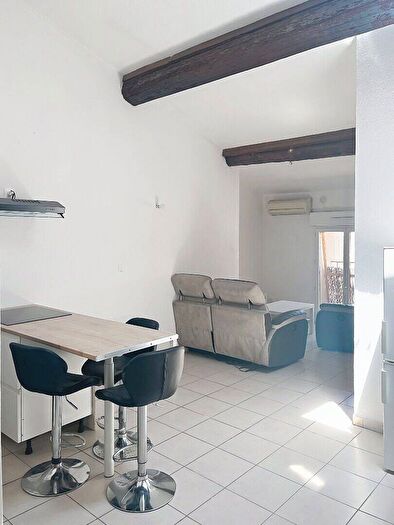 Beaucaire, Nîmes : Appartement 2 pièces à louer