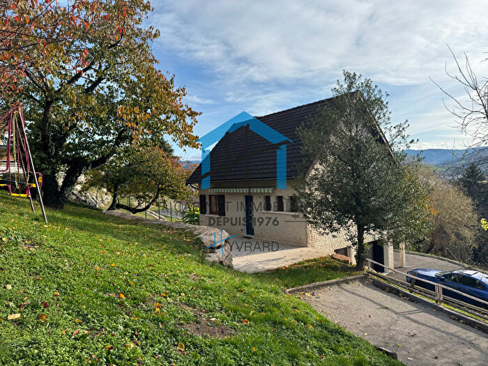 Maison à louer - Saint-Chamond, Centre-ville, Saint-Ennemond, Chavanne - 5 pièces - 3 chambres