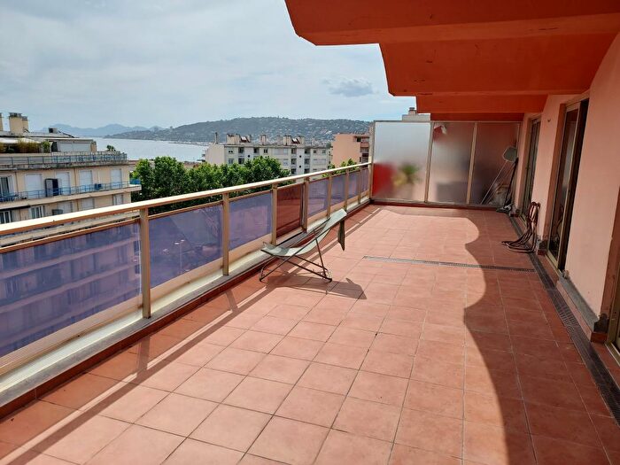 Antibes, Juan-les-Pins, Le Cap : Appartement 2 pièces à vendre